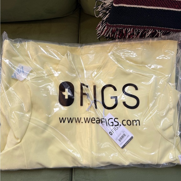 Figs | Jackets & Coats | Figs Womens Sebina Scrub Jacket In Sunlight ...